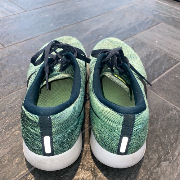 Nike | Shoes | Nike Green Color Way Lunarlon Bottom Size 5 | Poshmark